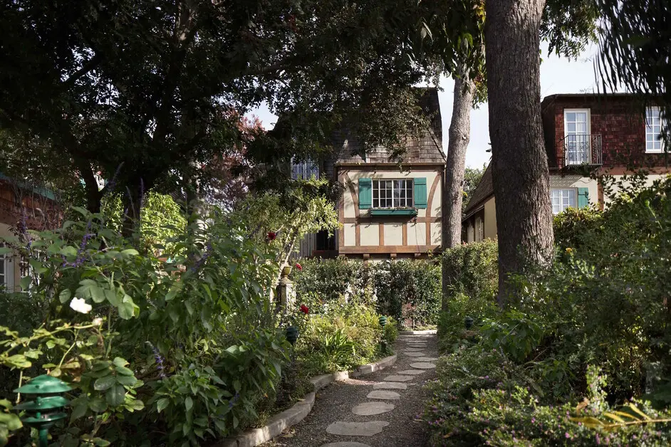 Charlie Hotel. Discover West Hollywood’s Apartment Hotel homage to ...